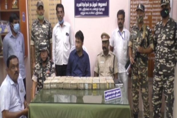 3 flying squad members under suspension for negligence