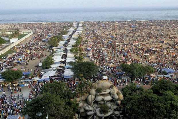 Pongal visitors leave heaps of garbage on Marina beach