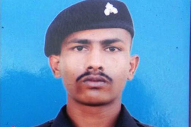 Pakistan hands over Indian soldier who strayed across LoC