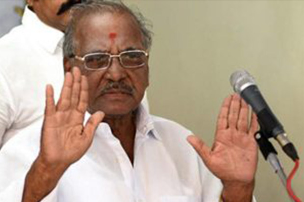 Jayakumar, Srinivasan playing spoilsport, charges OPS camp