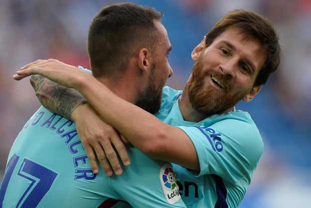 Messi double gives Barca win at Alaves