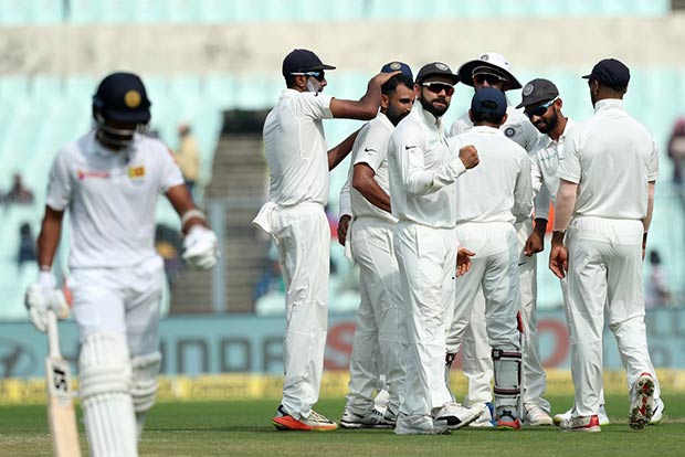 Tight vigil by Rahul, Dhawan takes India to 70 for none at tea