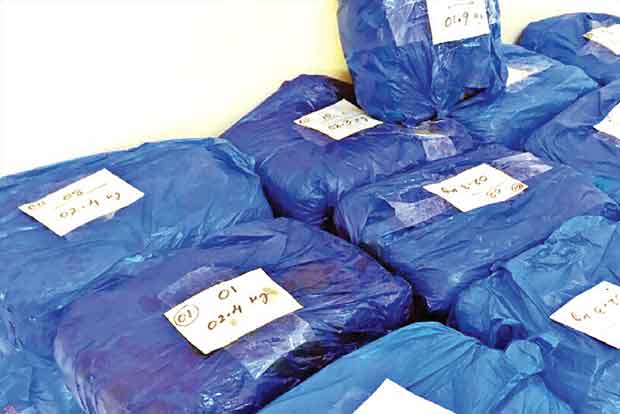 Lankan Navy foils bid to smuggle ganja