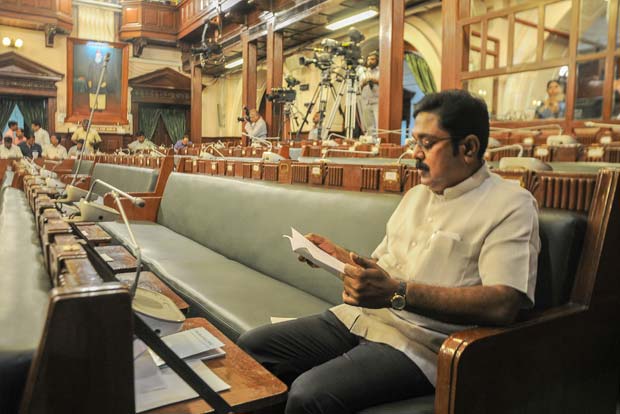 TTV Dinakaran joins opposition bandwagon